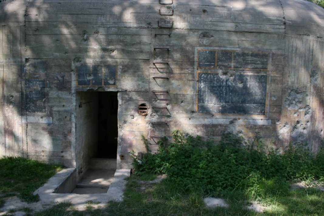 Spiel-, Lern- und Bunker-Park "Groede Podium" - Cadzand-Bad