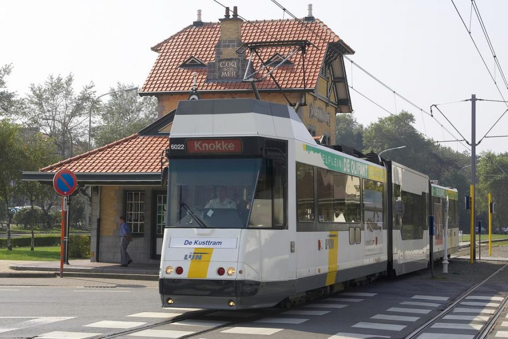 De Kusttram: Mit der Straßenbahn längs der belgischen Küste | Cadzand-Bad